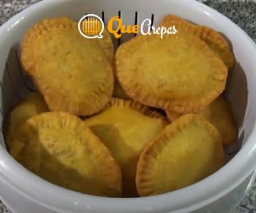 Venezuelan Pastelitos: Surprise your taste buds! Easy Recipe