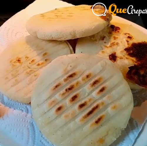 Receta de Arepa Pelua venezolana - QuéArepas.com